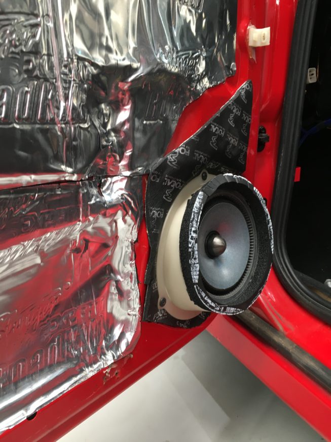 Commodore Stereo Upgrade – Driven Sound Vision Technology